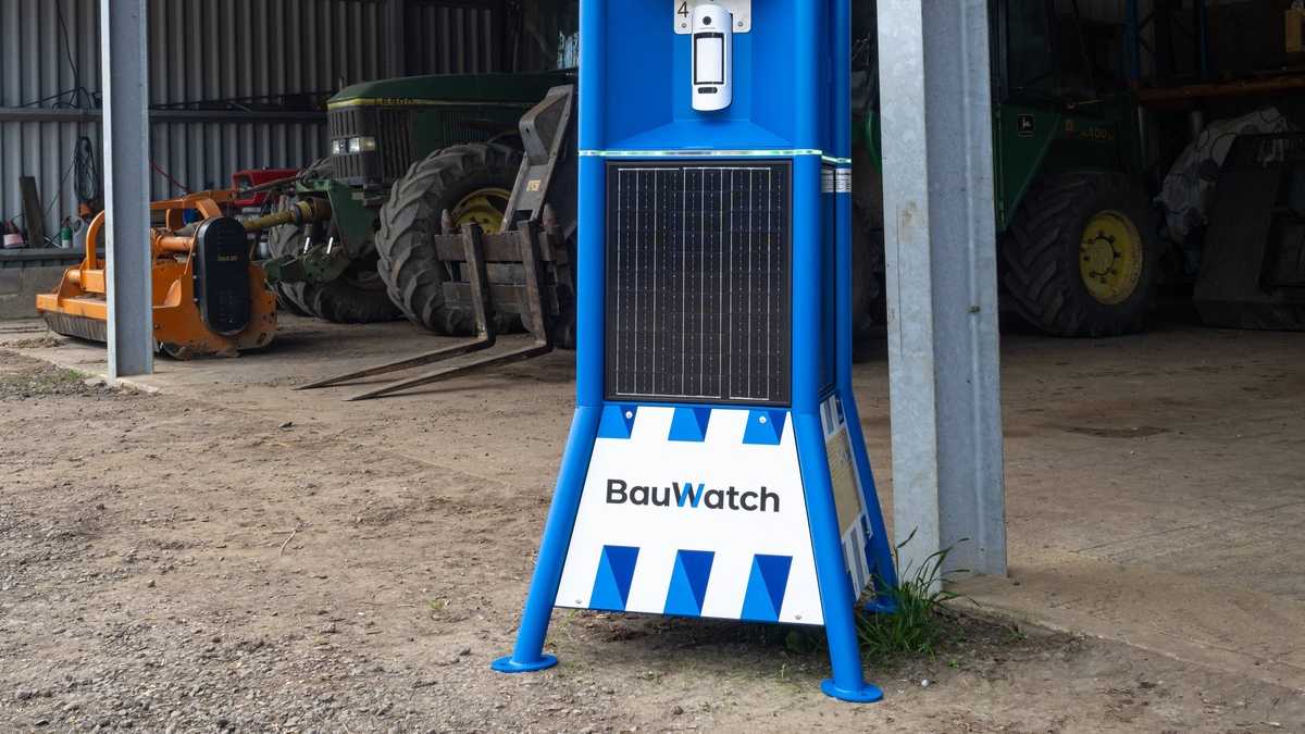 Videoüberwachung am Bau: BauWatch Scout mit Solar-Energie bietet 360 ...