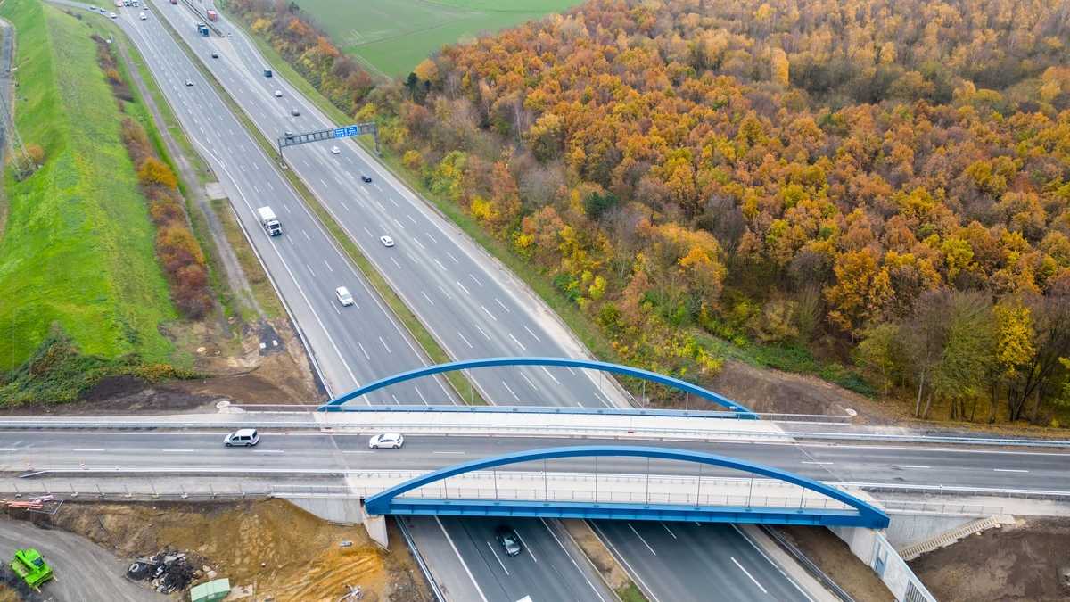 Verkehrswegebau: Bauwirtschaft wertet Regierungspläne als „sehr gutes ...