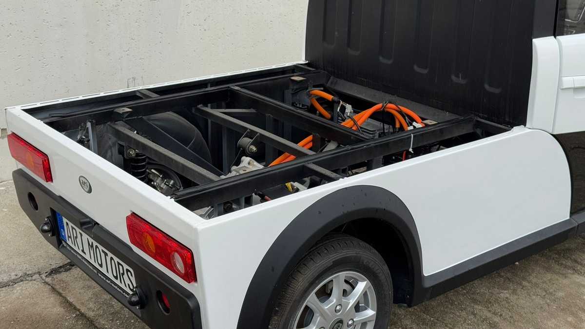 Ari Motors: Elektro-Fahrzeuge als Fahrgestelle erhältlich